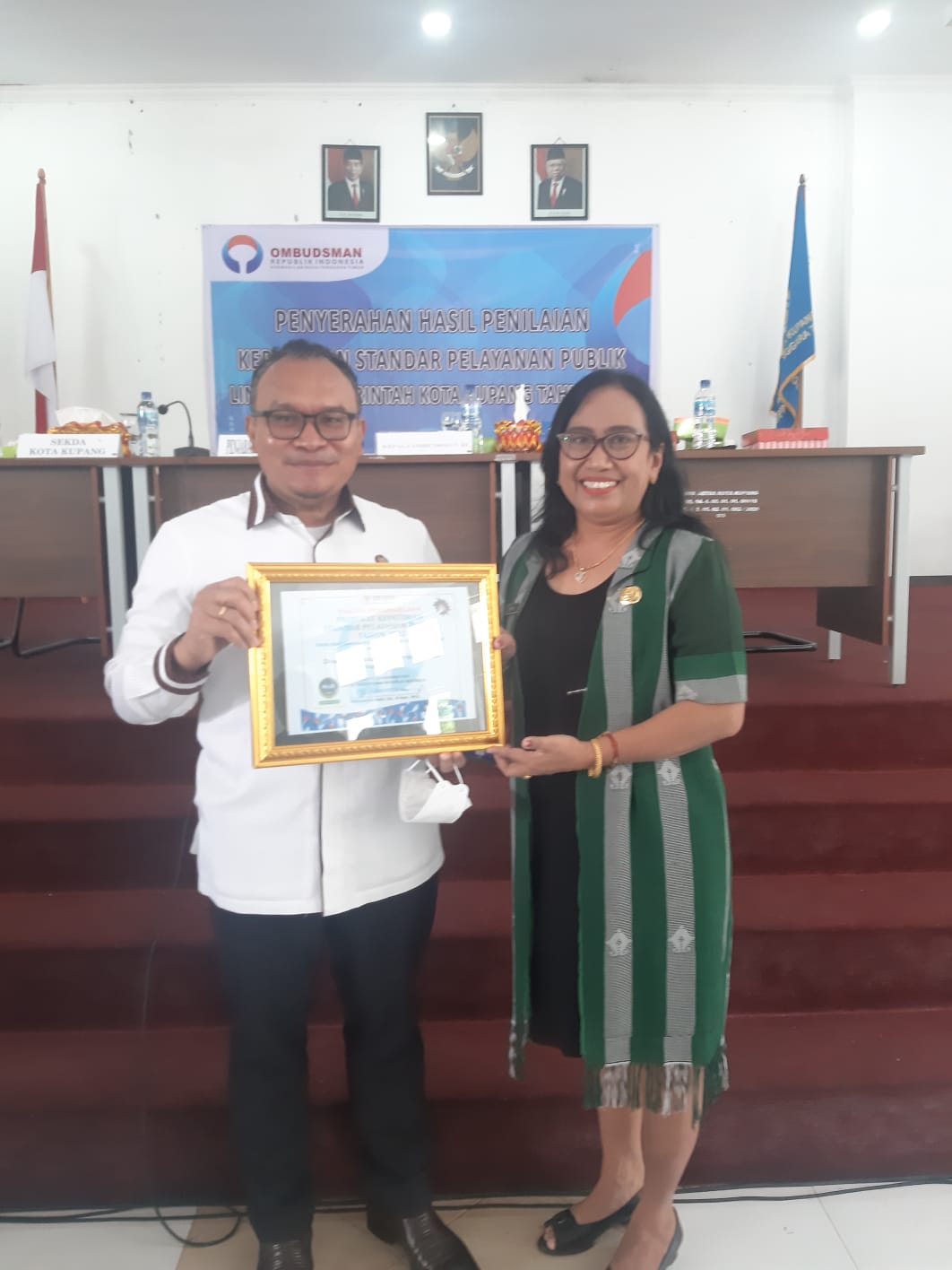 Penghargaan Dari Ombudsman RI Tahun 2022 Kepada Dukcapil Kota Kupang – Dinas Kependudukan dan ...