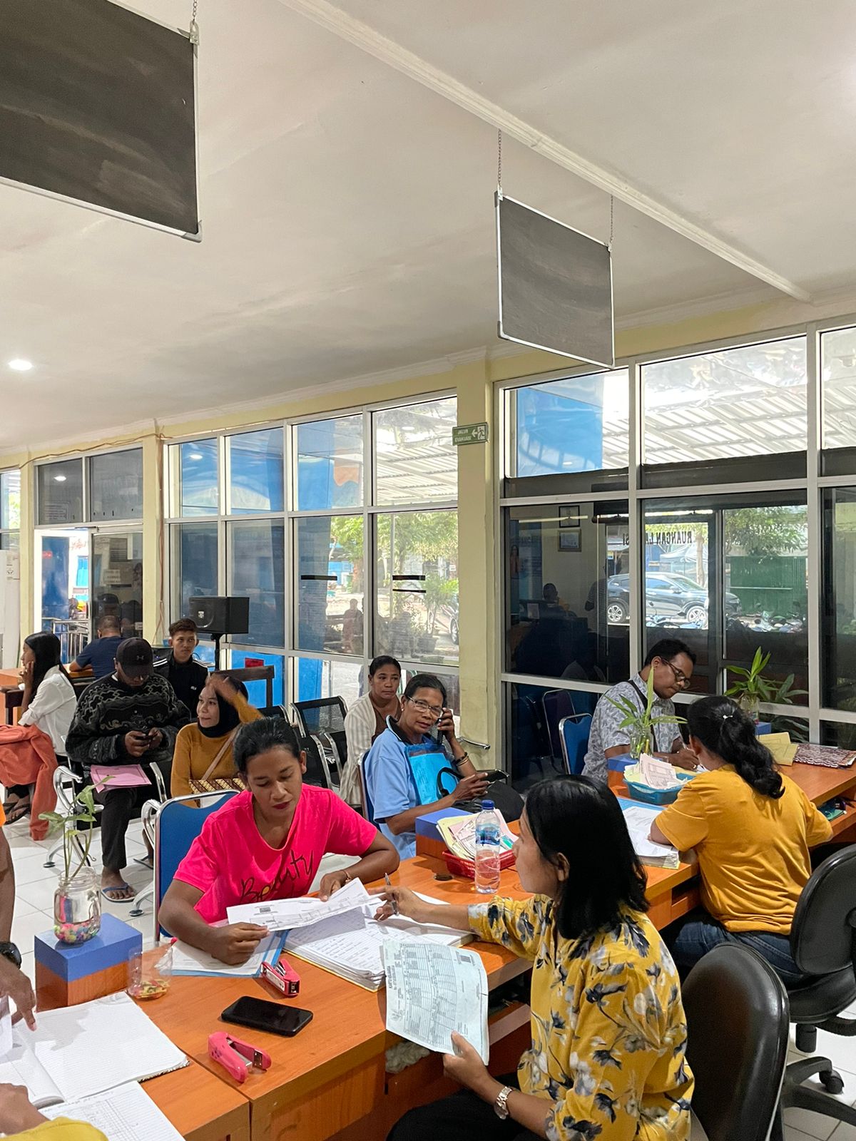 Mendekatkan Pelayanan, Dukcapil Kota Kupang Melakukan Pelayanan Jebol ...